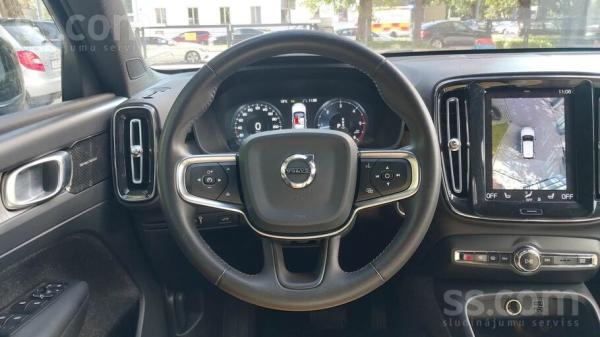 Black Volvo XC40 2020 in Riga, with an engine capacity of 2.00 L and mileage of 267 thousand km for 22000 €, photo 8 on AUTOMOTO.COM.LV
