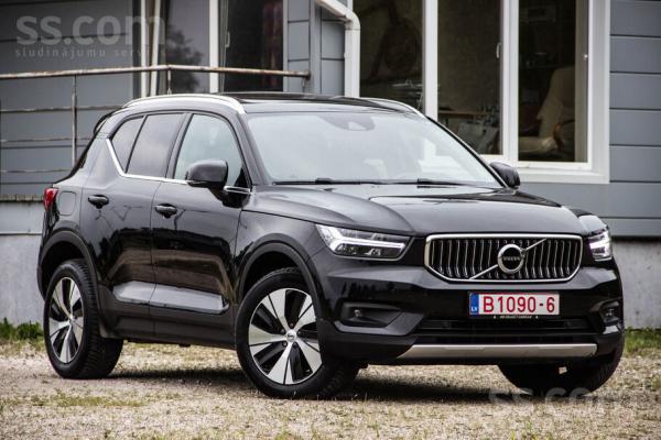 Melns Volvo XC40 2020 Tukums, ar dzinēja tilpumu 1.50 L un nobraukumu 196 tūkst. km par 18900 €, foto 2 vietnē AUTOMOTO.COM.LV