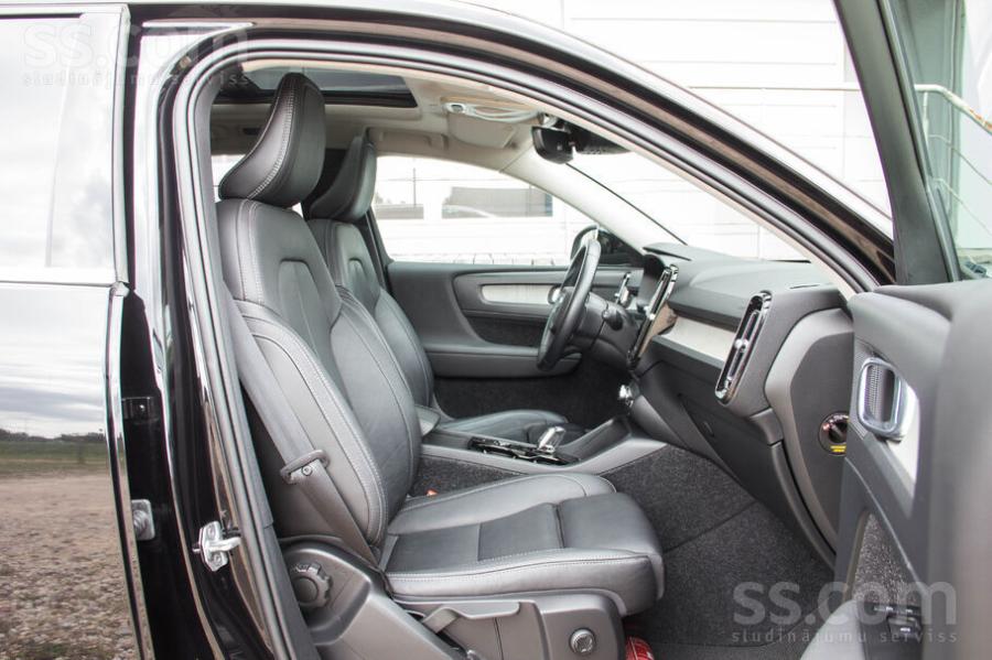 Melns Volvo XC40 2020 Tukums, ar dzinēja tilpumu 1.50 L un nobraukumu 196 tūkst. km par 18900 €, foto 11 vietnē AUTOMOTO.COM.LV