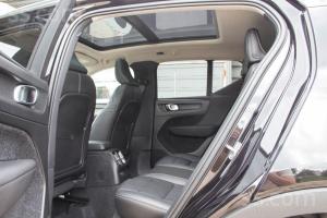 Melns Volvo XC40 2020 Tukums, ar dzinēja tilpumu 1.50 L un nobraukumu 196 tūkst. km par 18900 €, foto 13 vietnē AUTOMOTO.COM.LV