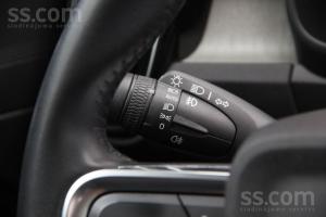 Melns Volvo XC40 2020 Tukums, ar dzinēja tilpumu 1.50 L un nobraukumu 196 tūkst. km par 18900 €, foto 15 vietnē AUTOMOTO.COM.LV