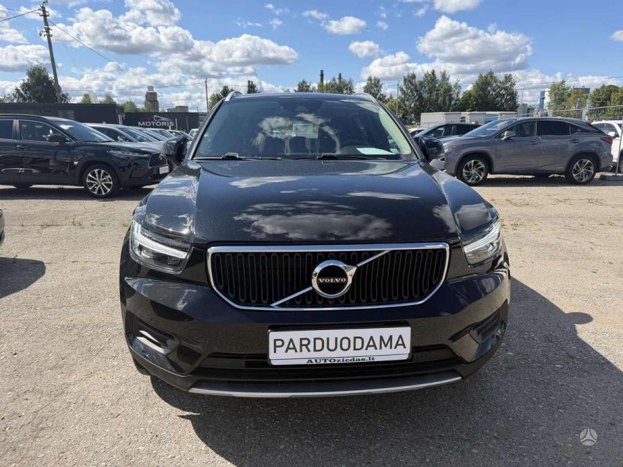 Melns Volvo XC40 2020 Panevēža, ar dzinēja tilpumu 1.97 L un nobraukumu 258 tūkst. km par 13000 €, foto 3 vietnē AUTOMOTO.COM.LV