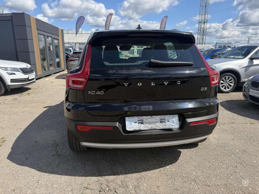 Melns Volvo XC40 2020 Panevēža, ar dzinēja tilpumu 1.97 L un nobraukumu 258 tūkst. km par 13000 €, foto 7 vietnē AUTOMOTO.COM.LV