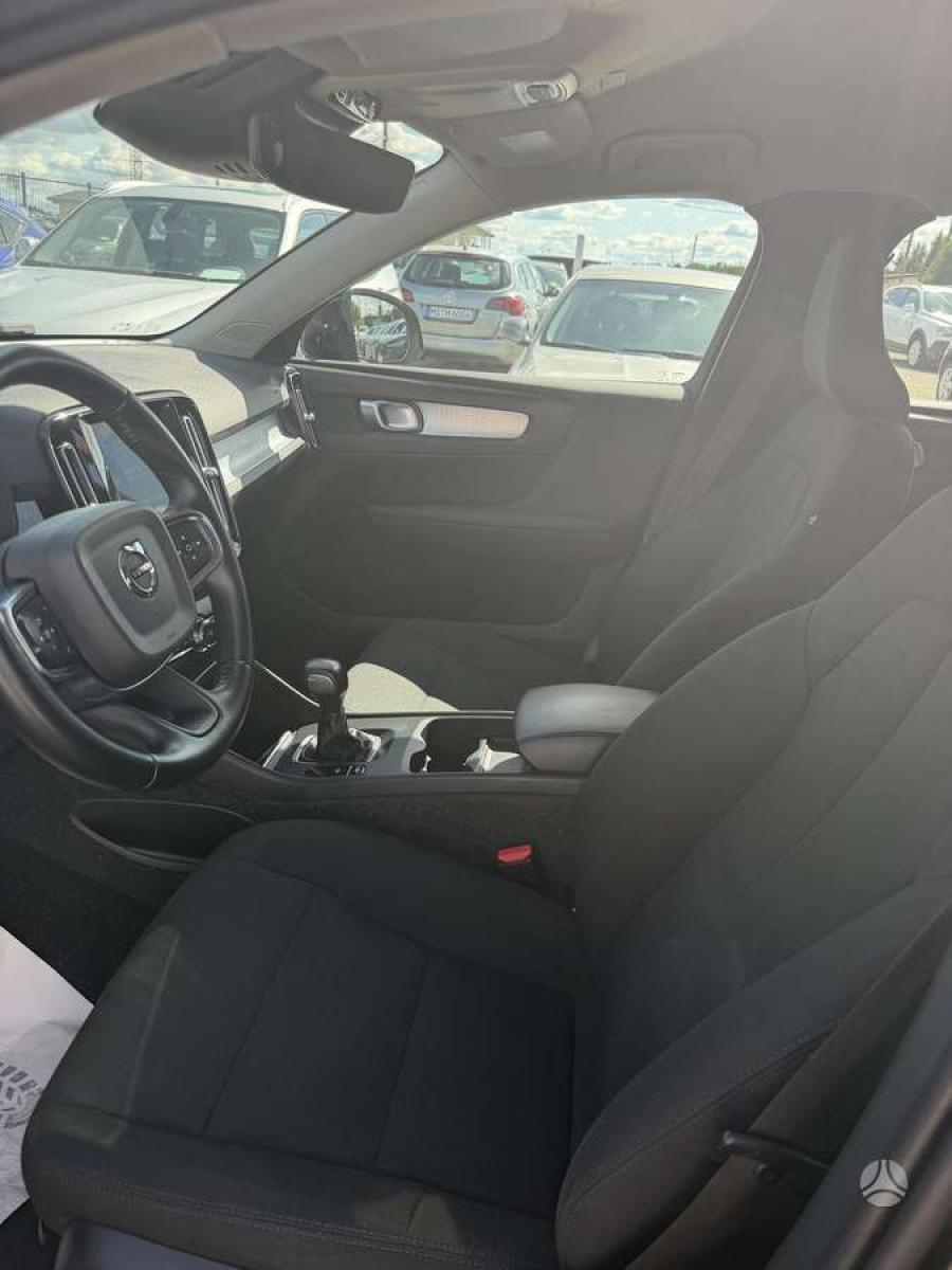 Melns Volvo XC40 2020 Panevēža, ar dzinēja tilpumu 1.97 L un nobraukumu 258 tūkst. km par 13000 €, foto 10 vietnē AUTOMOTO.COM.LV