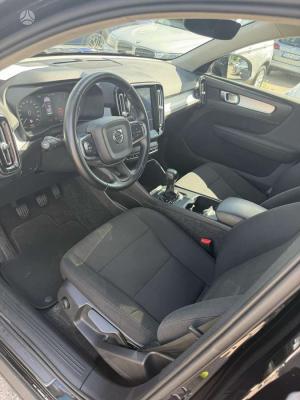 Melns Volvo XC40 2020 Panevēža, ar dzinēja tilpumu 1.97 L un nobraukumu 258 tūkst. km par 13000 €, foto 12 vietnē AUTOMOTO.COM.LV