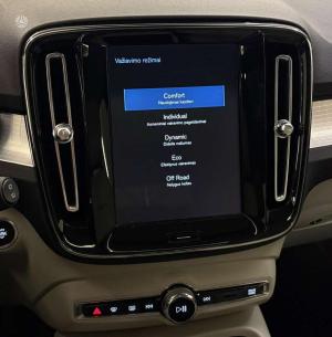 Черный Вольво XC40 2020 в Мариямполе, объемом двигателя 1.97 л и пробегом 123 тыс. км за 20650 €, фото 11 на AUTOMOTO.COM.LV