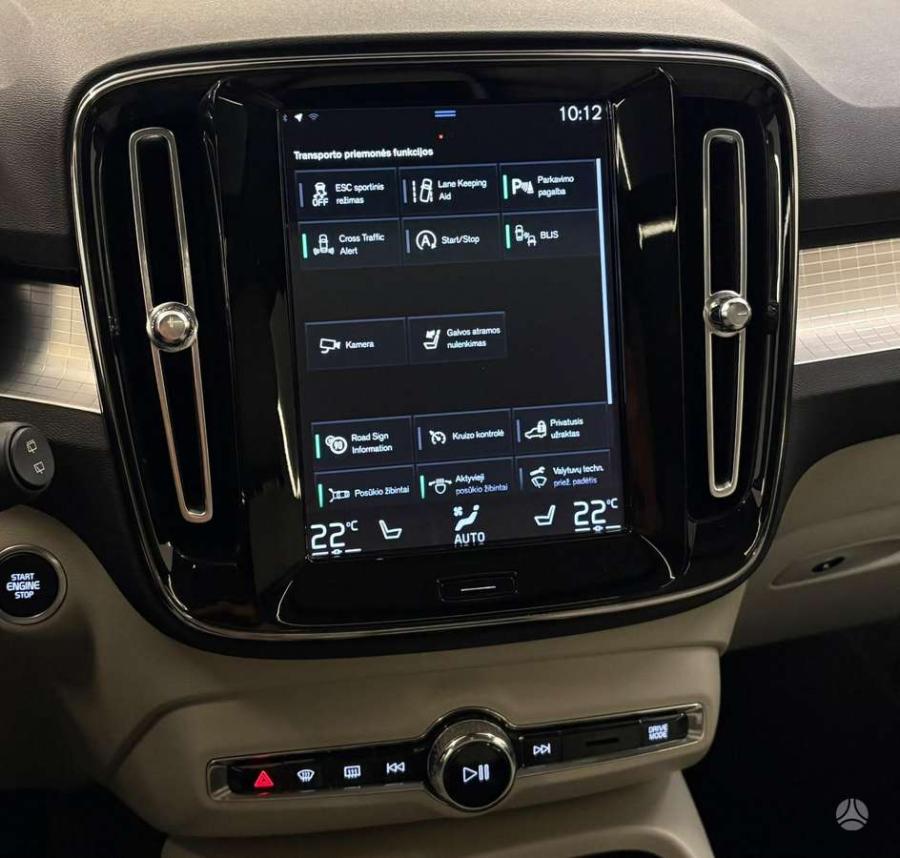 Черный Вольво XC40 2020 в Мариямполе, объемом двигателя 1.97 л и пробегом 123 тыс. км за 20650 €, фото 12 на AUTOMOTO.COM.LV