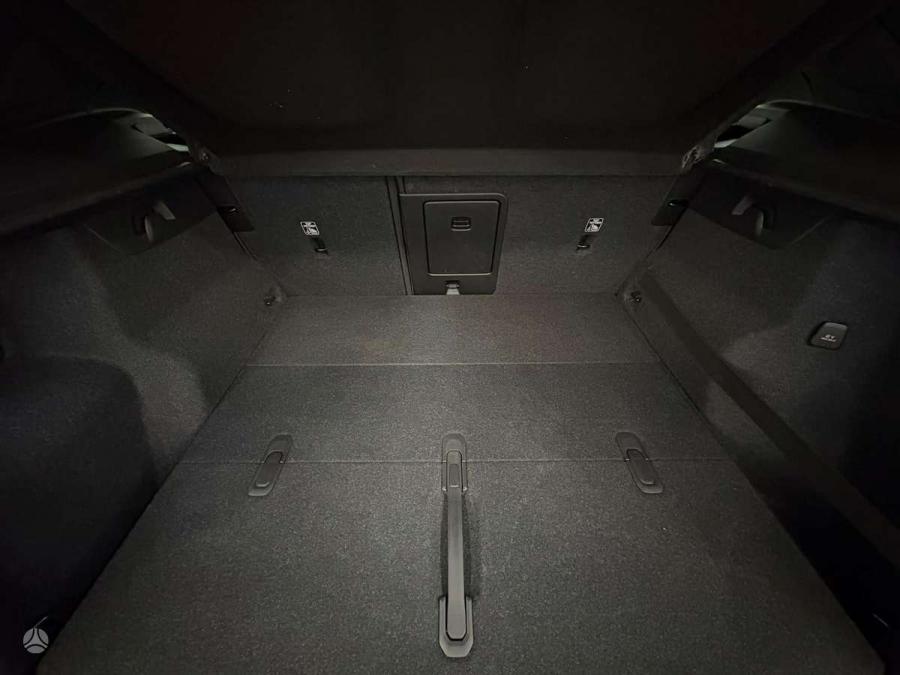 Черный Вольво XC40 2020 в Мариямполе, объемом двигателя 1.97 л и пробегом 123 тыс. км за 20650 €, фото 30 на AUTOMOTO.COM.LV