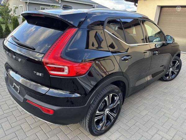Volvo XC40 2020 in Kaunas on AUTOMOTO.COM.LV Black Volvo XC40 2020 in Kaunas, with an engine capacity of 1.97 L and mileage of 116 thousand km for 22500 €, photo 5 on AUTOMOTO.COM.LV