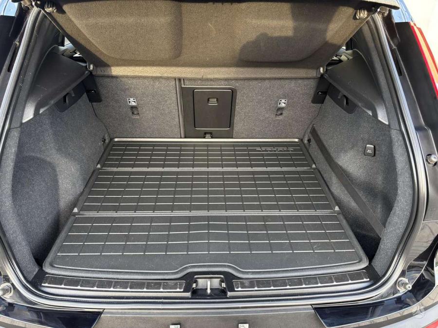 Черный Вольво XC40 2020 в Каунас, объемом двигателя 1.97 л и пробегом 116 тыс. км за 22500 €, фото 12 на AUTOMOTO.COM.LV