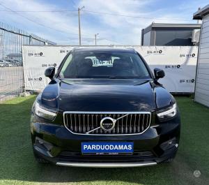 Black Volvo XC40 2020 in Panevezys, with an engine capacity of 1.48 L and mileage of 106 thousand km for 20700 €, photo 3 on AUTOMOTO.COM.LV