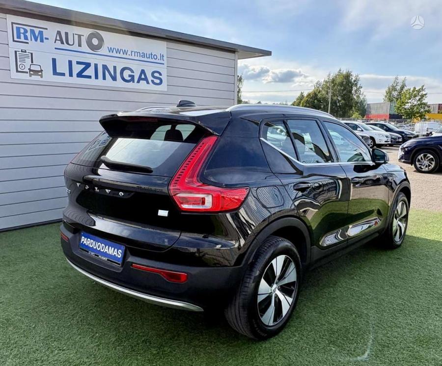 Black Volvo XC40 2020 in Panevezys, with an engine capacity of 1.48 L and mileage of 106 thousand km for 20700 €, photo 6 on AUTOMOTO.COM.LV