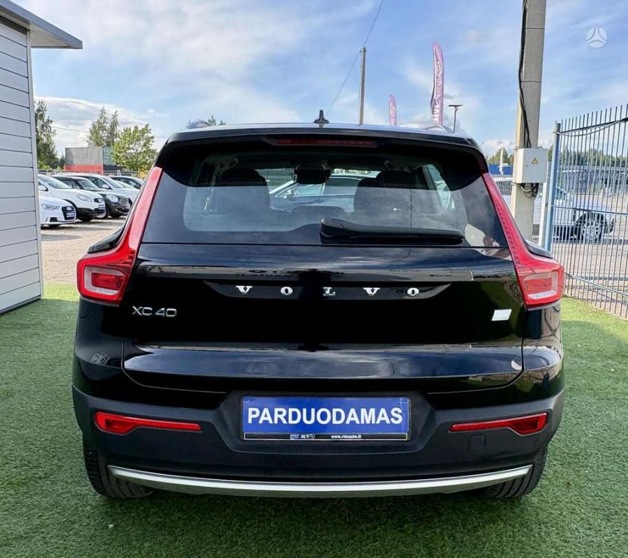 Black Volvo XC40 2020 in Panevezys, with an engine capacity of 1.48 L and mileage of 106 thousand km for 20700 €, photo 8 on AUTOMOTO.COM.LV