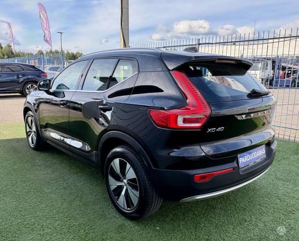 Вольво XC40 2020 в Паневежис на AUTOMOTO.COM.LV Черный Вольво XC40 2020 в Паневежис, объемом двигателя 1.48 л и пробегом 106 тыс. км за 20700 €, фото 9 на AUTOMOTO.COM.LV