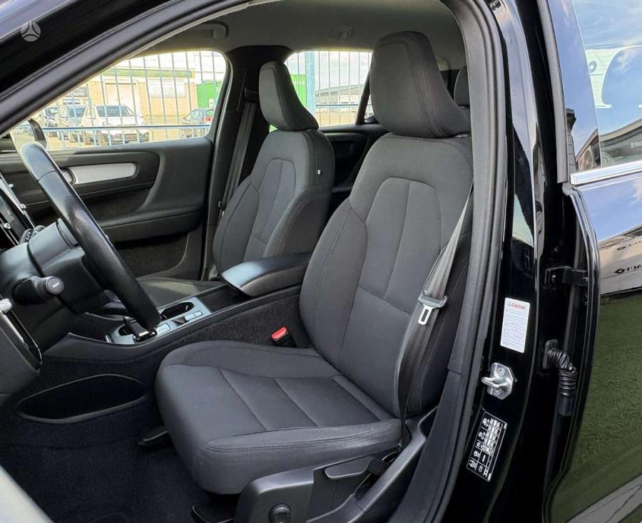 Black Volvo XC40 2020 in Panevezys, with an engine capacity of 1.48 L and mileage of 106 thousand km for 20700 €, photo 16 on AUTOMOTO.COM.LV