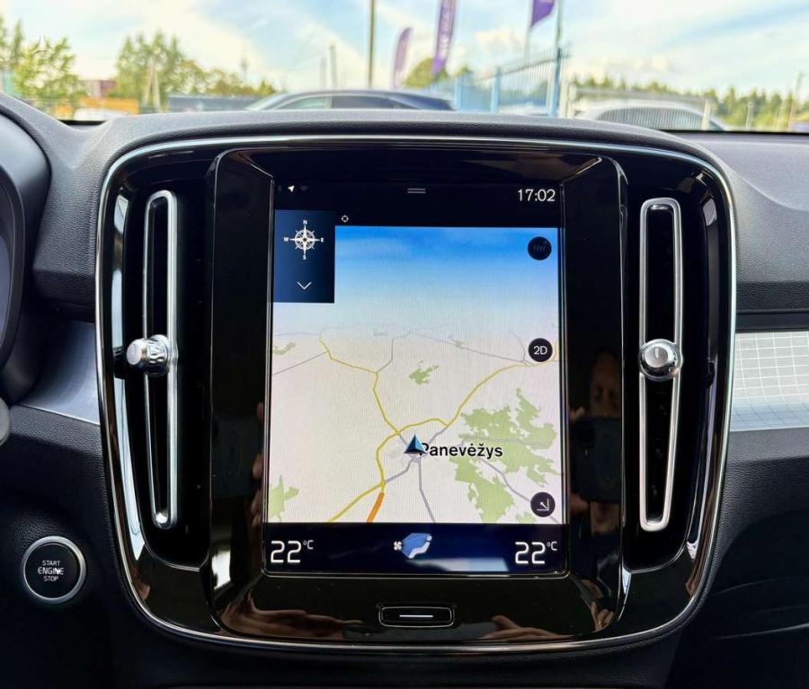 Black Volvo XC40 2020 in Panevezys, with an engine capacity of 1.48 L and mileage of 106 thousand km for 20700 €, photo 21 on AUTOMOTO.COM.LV