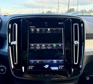 Black Volvo XC40 2020 in Panevezys, with an engine capacity of 1.48 L and mileage of 106 thousand km for 20700 €, photo 22 on AUTOMOTO.COM.LV