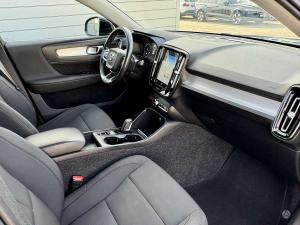 Black Volvo XC40 2020 in Panevezys, with an engine capacity of 1.48 L and mileage of 106 thousand km for 20700 €, photo 24 on AUTOMOTO.COM.LV