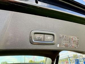 Black Volvo XC40 2020 in Panevezys, with an engine capacity of 1.48 L and mileage of 106 thousand km for 20700 €, photo 28 on AUTOMOTO.COM.LV