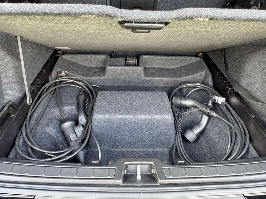 Black Volvo XC40 2020 in Panevezys, with an engine capacity of 1.48 L and mileage of 106 thousand km for 20700 €, photo 30 on AUTOMOTO.COM.LV