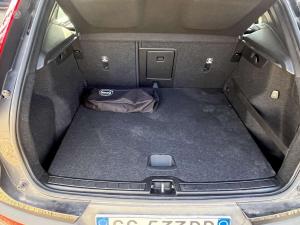 Black Volvo XC40 2020 in Kaunas, with an engine capacity of 1.48 L and mileage of 65 thousand km for 16950 €, photo 17 on AUTOMOTO.COM.LV