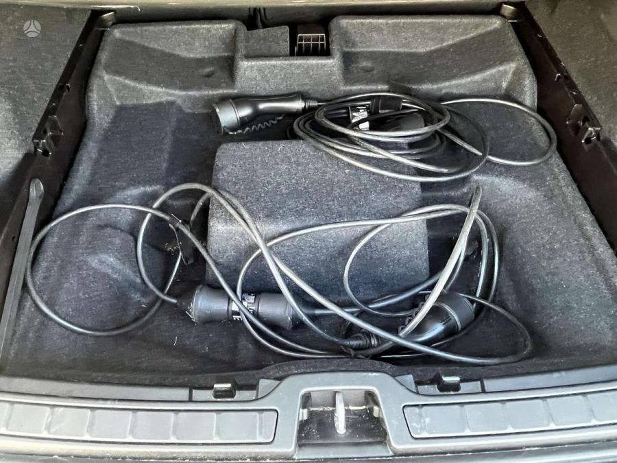 Black Volvo XC40 2020 in Kaunas, with an engine capacity of 1.48 L and mileage of 65 thousand km for 16950 €, photo 18 on AUTOMOTO.COM.LV