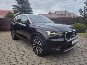 Black Volvo XC40 2020 in Kaunas, with an engine capacity of 1.48 L and mileage of 107 thousand km for 18400 €, photo  on AUTOMOTO.COM.LV
