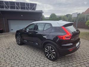 Black Volvo XC40 2020 in Kaunas, with an engine capacity of 1.48 L and mileage of 107 thousand km for 18400 €, photo 6 on AUTOMOTO.COM.LV