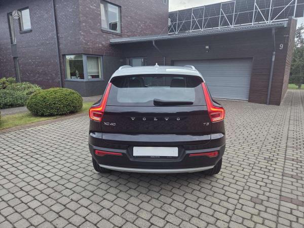 Black Volvo XC40 2020 in Kaunas, with an engine capacity of 1.48 L and mileage of 107 thousand km for 18400 €, photo 7 on AUTOMOTO.COM.LV