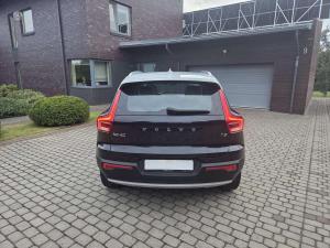 Black Volvo XC40 2020 in Kaunas, with an engine capacity of 1.48 L and mileage of 107 thousand km for 18400 €, photo 7 on AUTOMOTO.COM.LV