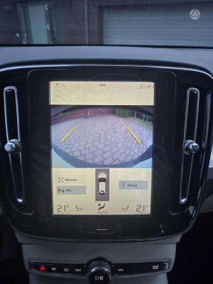 Black Volvo XC40 2020 in Kaunas, with an engine capacity of 1.48 L and mileage of 107 thousand km for 18400 €, photo 21 on AUTOMOTO.COM.LV