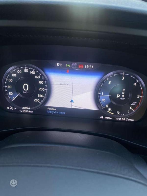 Melns Volvo XC40 2020 Tauragė, ar dzinēja tilpumu 1.97 L un nobraukumu 300 tūkst. km par 12999 €, foto 11 vietnē AUTOMOTO.COM.LV
