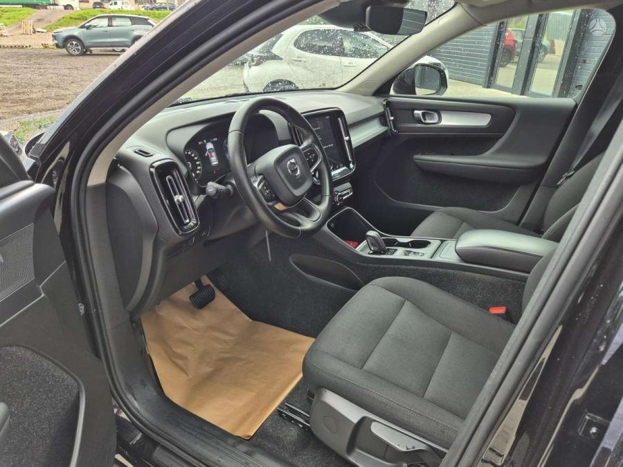 Черный Вольво XC40 2020 в Утена, объемом двигателя 1.97 л и пробегом 279 тыс. км за 13990 €, фото 8 на AUTOMOTO.COM.LV