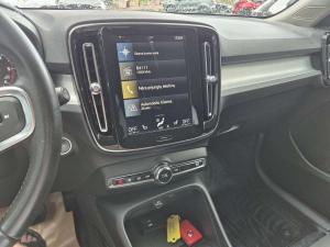 Черный Вольво XC40 2020 в Утена, объемом двигателя 1.97 л и пробегом 279 тыс. км за 13990 €, фото 13 на AUTOMOTO.COM.LV