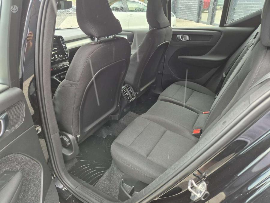 Черный Вольво XC40 2020 в Утена, объемом двигателя 1.97 л и пробегом 279 тыс. км за 13990 €, фото 21 на AUTOMOTO.COM.LV