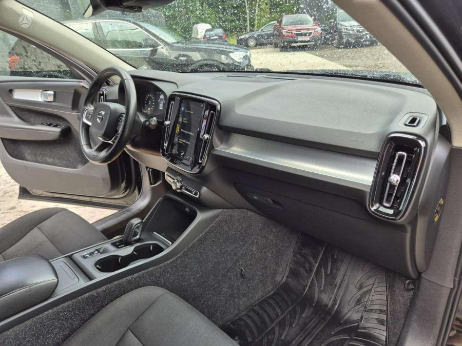 Черный Вольво XC40 2020 в Утена, объемом двигателя 1.97 л и пробегом 279 тыс. км за 13990 €, фото 19 на AUTOMOTO.COM.LV