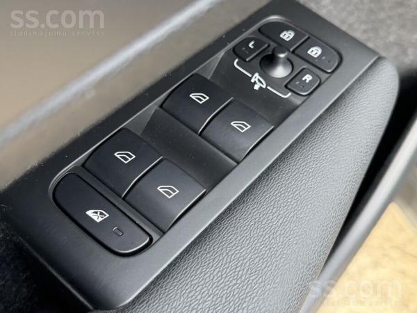 Volvo XC40 2020 in Riga on AUTOMOTO.COM.LV Black Volvo XC40 2020 in Riga, with an engine capacity of 2.00 L and mileage of 198 thousand km for 16500 €, photo 6 on AUTOMOTO.COM.LV