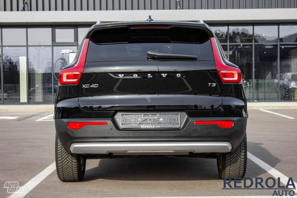 Melns Volvo XC40 2020 Kauņa, ar dzinēja tilpumu 1.50 L un nobraukumu 85 tūkst. km par 16300 €, foto 6 vietnē AUTOMOTO.COM.LV