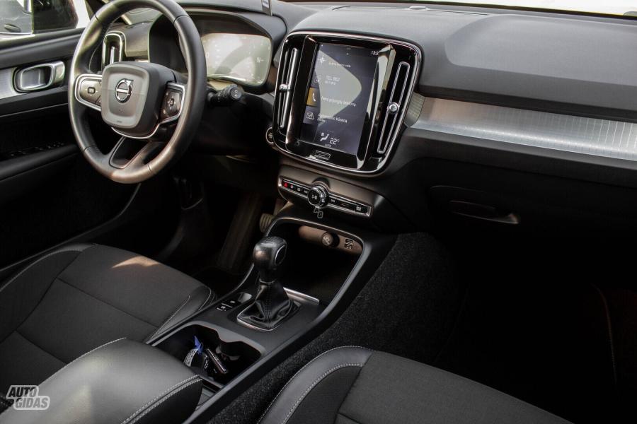 Черный Вольво XC40 2020 в Каунас, объемом двигателя 1.50 л и пробегом 85 тыс. км за 16300 €, фото 10 на AUTOMOTO.COM.LV