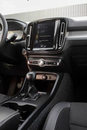 Черный Вольво XC40 2020 в Каунас, объемом двигателя 1.50 л и пробегом 85 тыс. км за 16300 €, фото 14 на AUTOMOTO.COM.LV