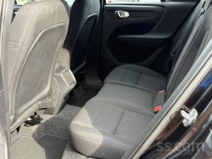 Black Volvo XC40 2020 in Riga, with an engine capacity of 2.00 L and mileage of 198 thousand km for 15990 €, photo 15 on AUTOMOTO.COM.LV