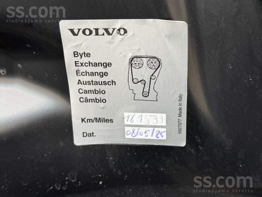 Black Volvo XC40 2020 in Riga, with an engine capacity of 2.00 L and mileage of 198 thousand km for 15990 €, photo 16 on AUTOMOTO.COM.LV