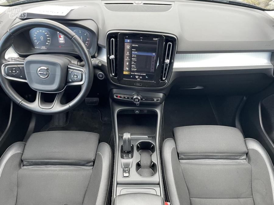 Melns Volvo XC40 2020 Viļņa, ar dzinēja tilpumu 2.00 L un nobraukumu 300 tūkst. km par 12500 €, foto 6 vietnē AUTOMOTO.COM.LV