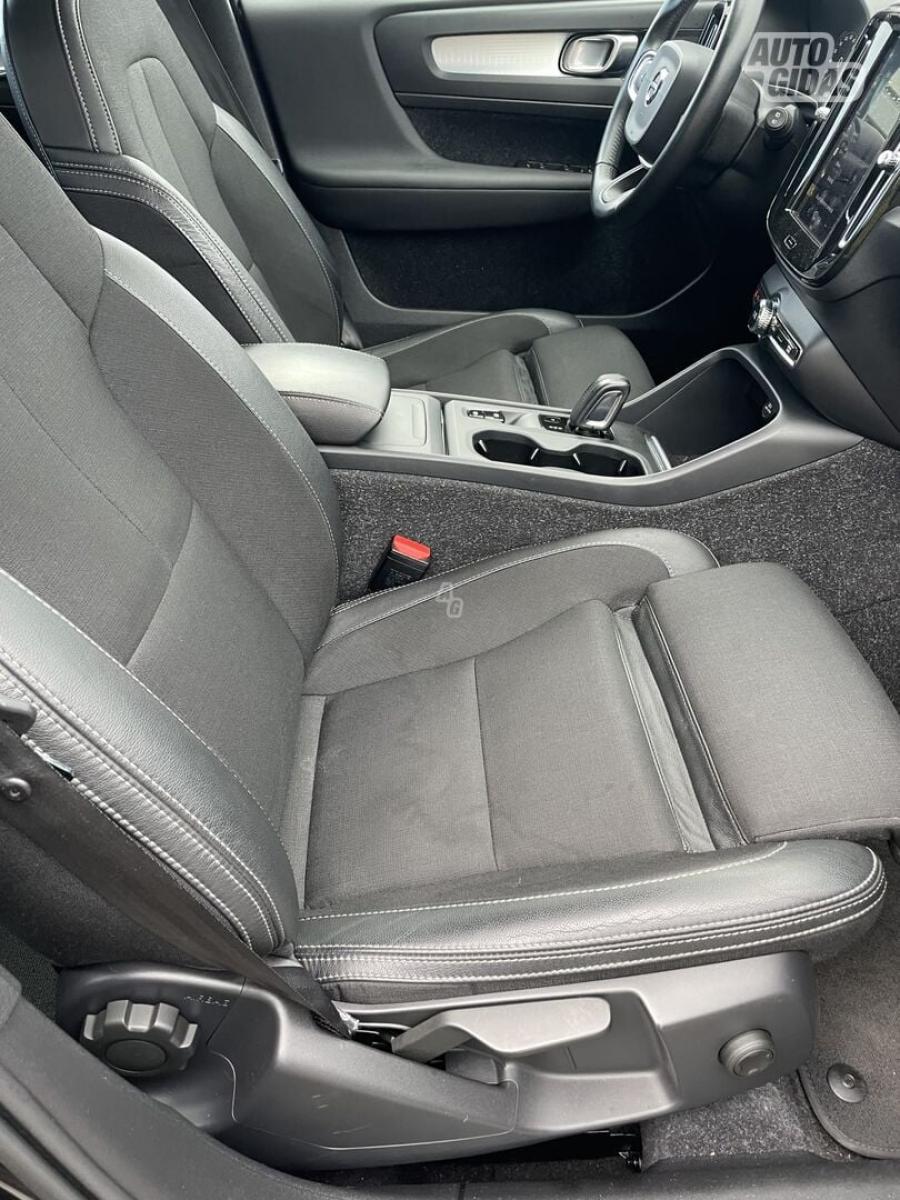 Melns Volvo XC40 2020 Viļņa, ar dzinēja tilpumu 2.00 L un nobraukumu 300 tūkst. km par 12500 €, foto 9 vietnē AUTOMOTO.COM.LV