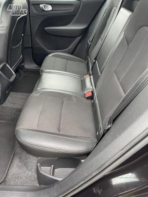 Melns Volvo XC40 2020 Viļņa, ar dzinēja tilpumu 2.00 L un nobraukumu 300 tūkst. km par 12500 €, foto 10 vietnē AUTOMOTO.COM.LV