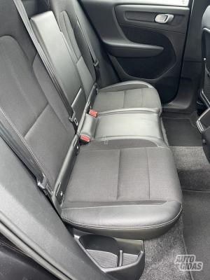 Melns Volvo XC40 2020 Viļņa, ar dzinēja tilpumu 2.00 L un nobraukumu 300 tūkst. km par 12500 €, foto 11 vietnē AUTOMOTO.COM.LV