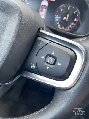Melns Volvo XC40 2020 Viļņa, ar dzinēja tilpumu 2.00 L un nobraukumu 300 tūkst. km par 12500 €, foto 14 vietnē AUTOMOTO.COM.LV