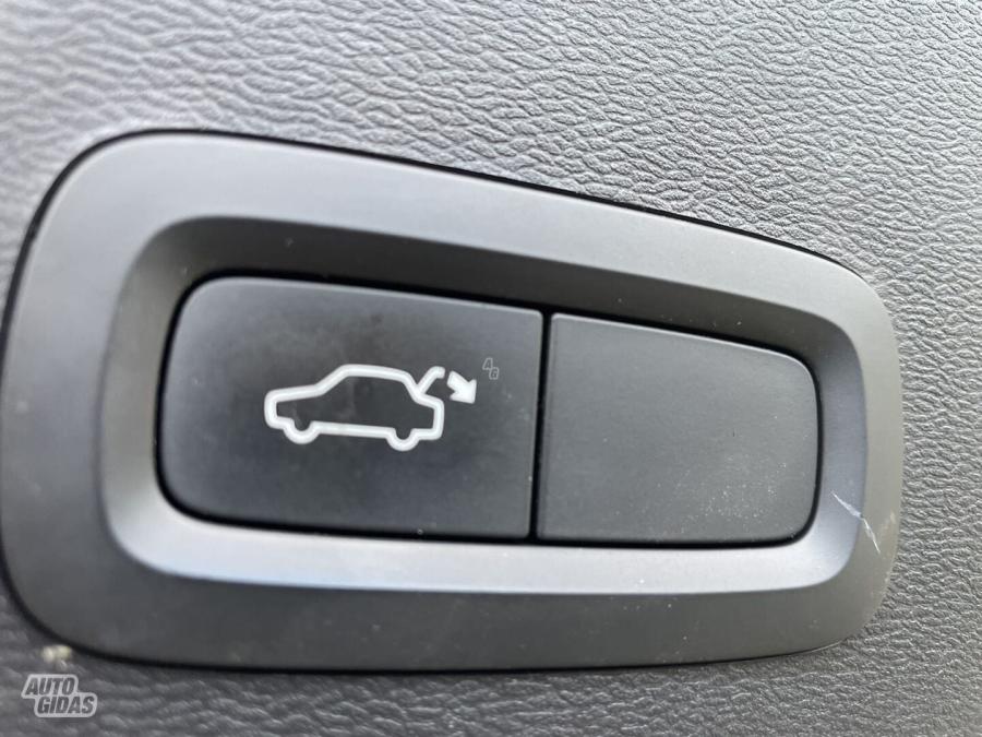 Melns Volvo XC40 2020 Viļņa, ar dzinēja tilpumu 2.00 L un nobraukumu 300 tūkst. km par 12500 €, foto 16 vietnē AUTOMOTO.COM.LV