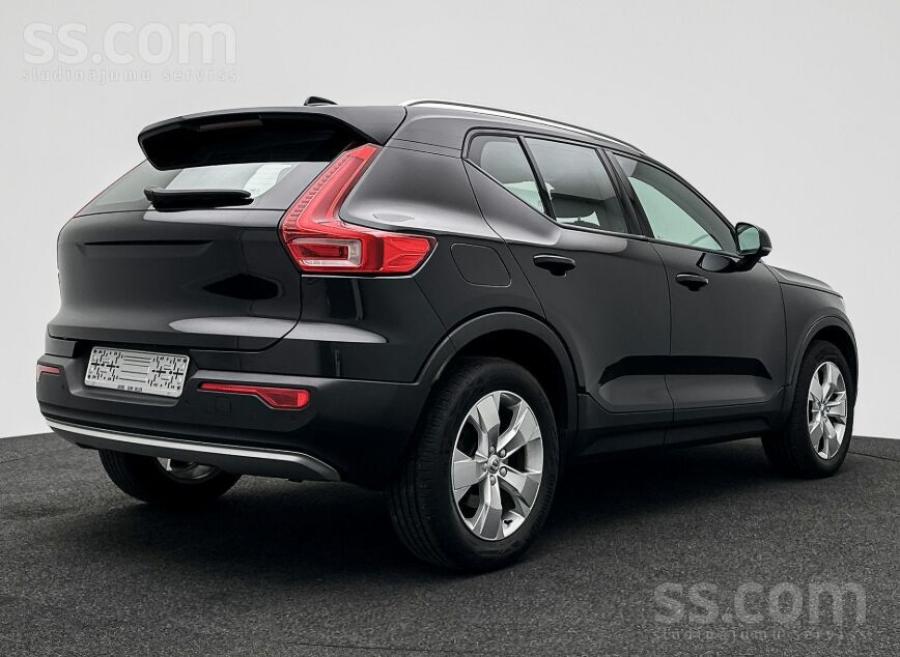 Melns Volvo XC40 2021 Valmiera, ar dzinēja tilpumu 1.50 L un nobraukumu 160 tūkst. km par 22800 €, foto 6 vietnē AUTOMOTO.COM.LV
