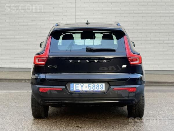 Melns Volvo XC40 2021 Rīga, ar dzinēja tilpumu 0.00 L un nobraukumu 112 tūkst. km par 25900 €, foto 5 vietnē AUTOMOTO.COM.LV